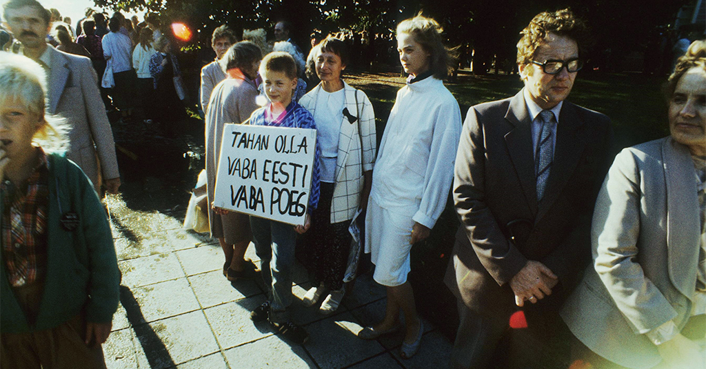 Global Estonian | The Baltic Way: 35 years since 2 million protest for ...